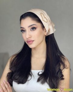 Dating an Uzbek Woman: The Comprehensive Guide for Men