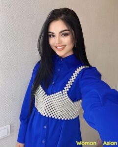 Dating an Uzbek Woman: The Comprehensive Guide for Men